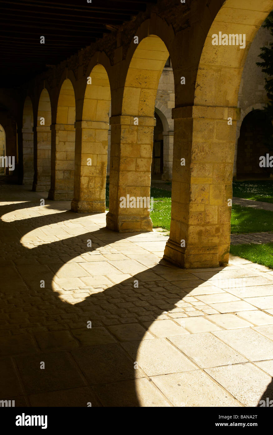 Cloister cloisters light shadow hi-res stock photography and images - Alamy