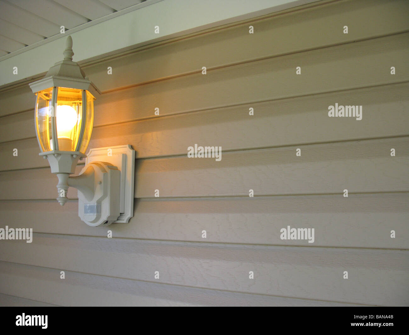 Glow outside hi-res stock photography and images - Alamy