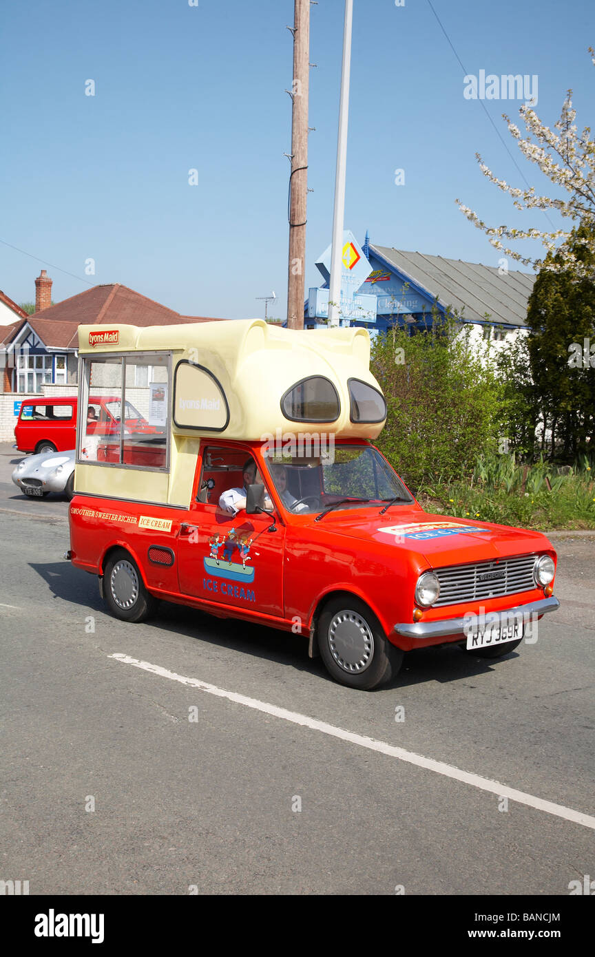 Dairy Ice cream van Stock Photo - Alamy