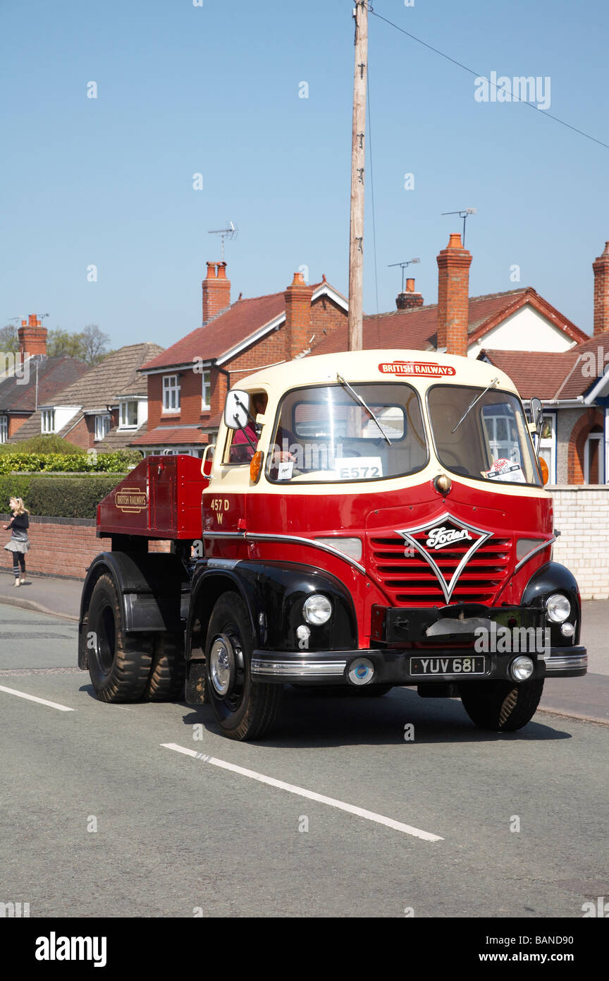 British vintage lorry hi-res stock photography and images - Alamy