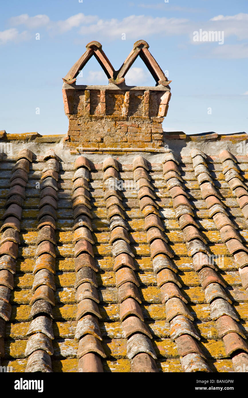 Traditional italian roof tiles hi-res stock photography and images - Alamy