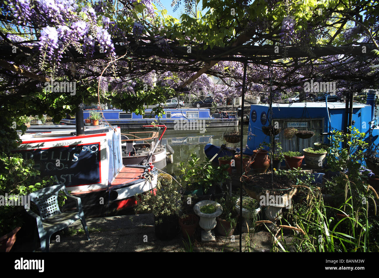 little venice house boat Stock Photo - Alamy