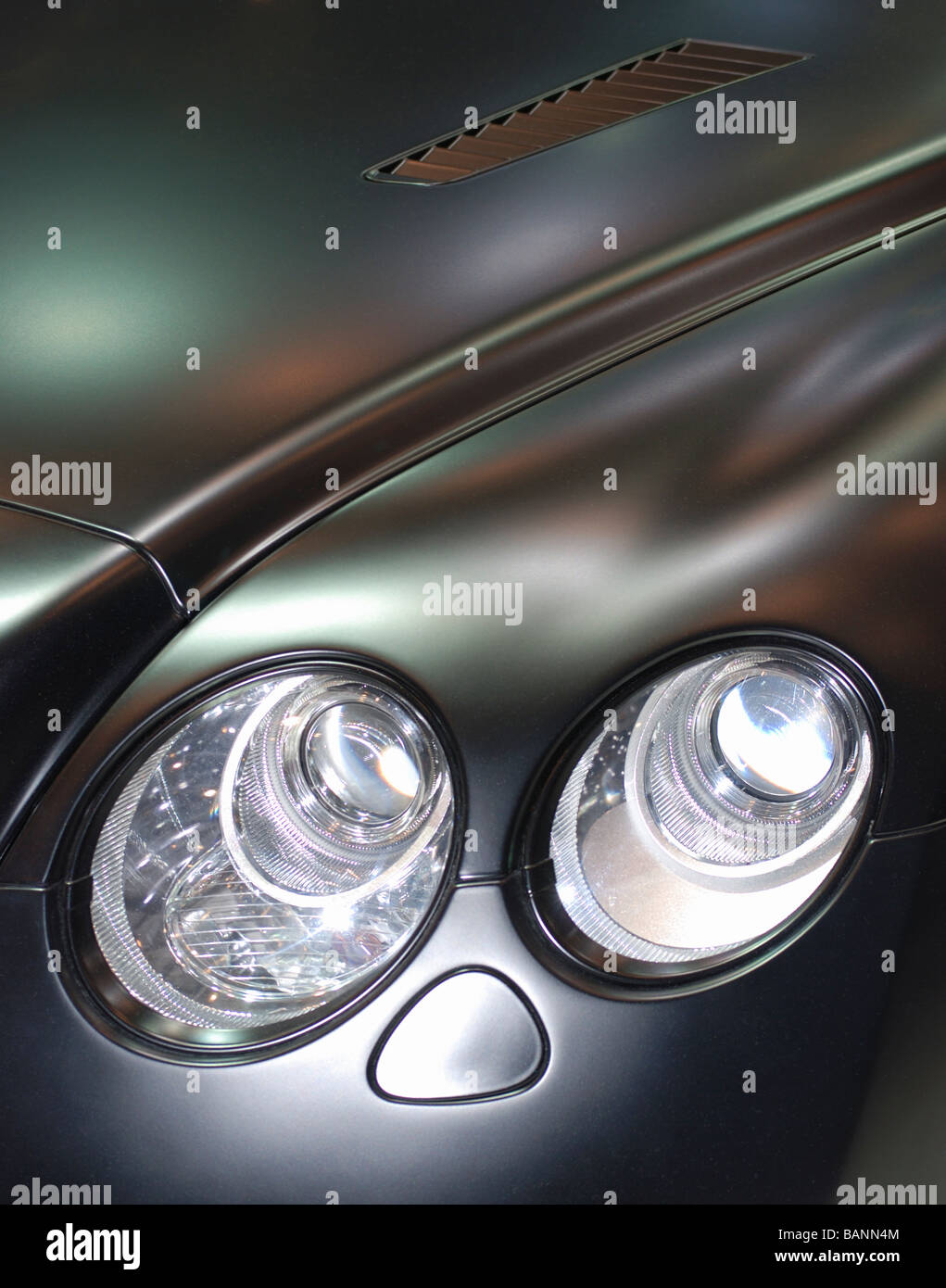 Headlamp lower beam hi-res stock photography and images - Alamy