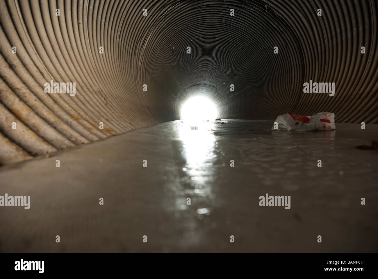 Culvert trash hi-res stock photography and images - Alamy