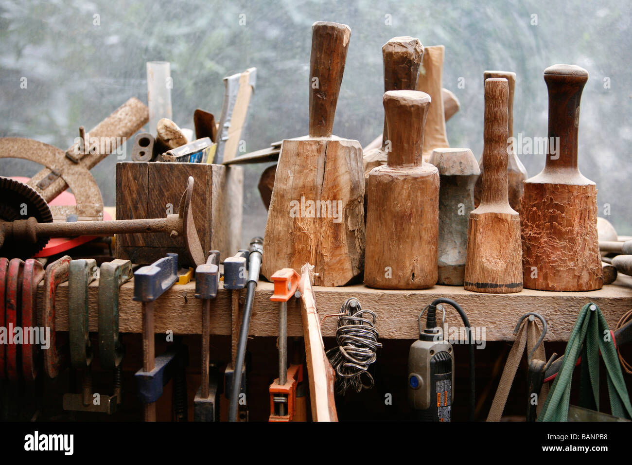 Vintage wood carving hi-res stock photography and images - Alamy
