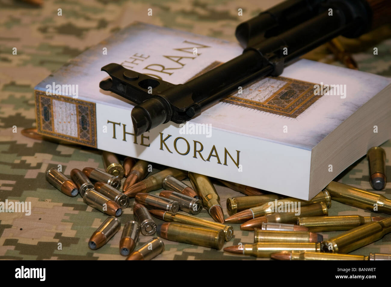 Koran and bible hi-res stock photography and images - Alamy