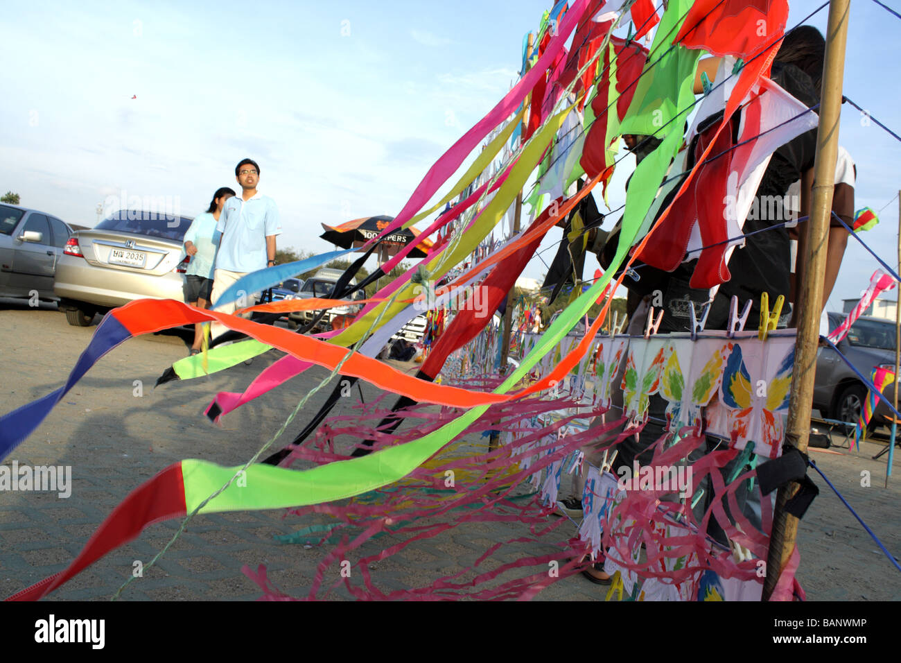 Colourful kites hi-res stock photography and images - Alamy