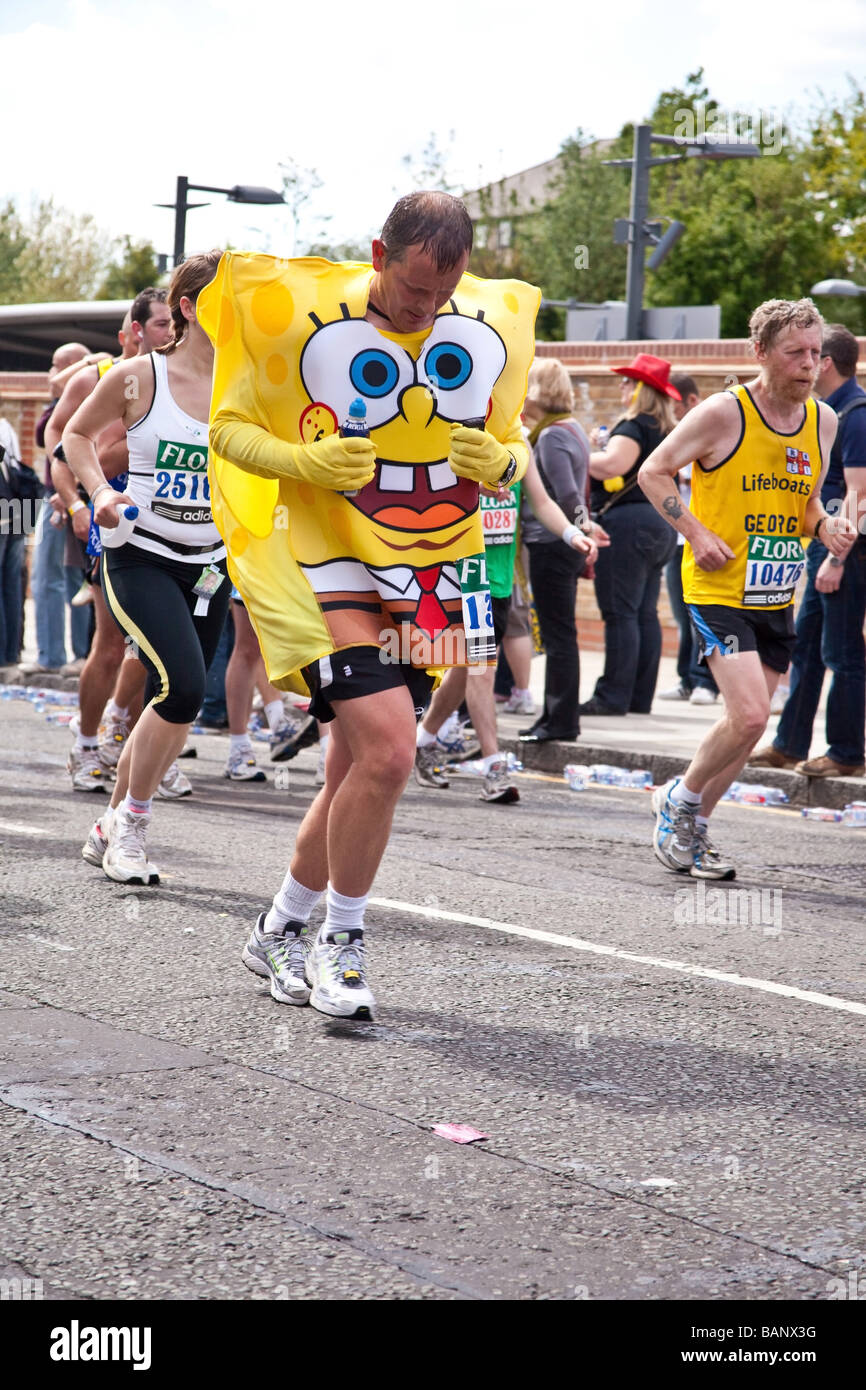 Fancy dress runner on the Flora London Marathon 2009 at Mudchute mile ...