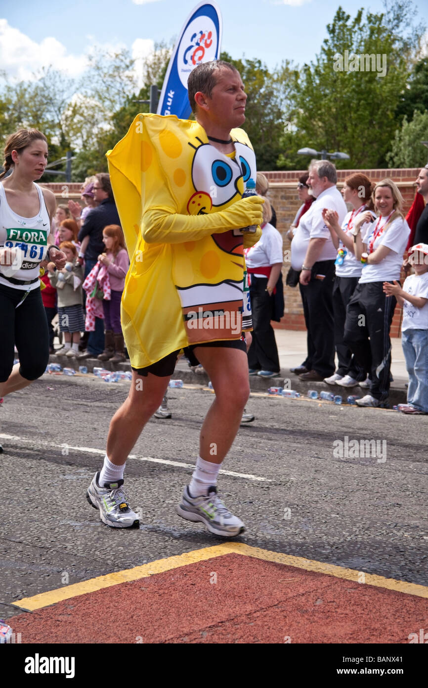 Fancy dress runner on the Flora London Marathon 2009 at Mudchute mile ...