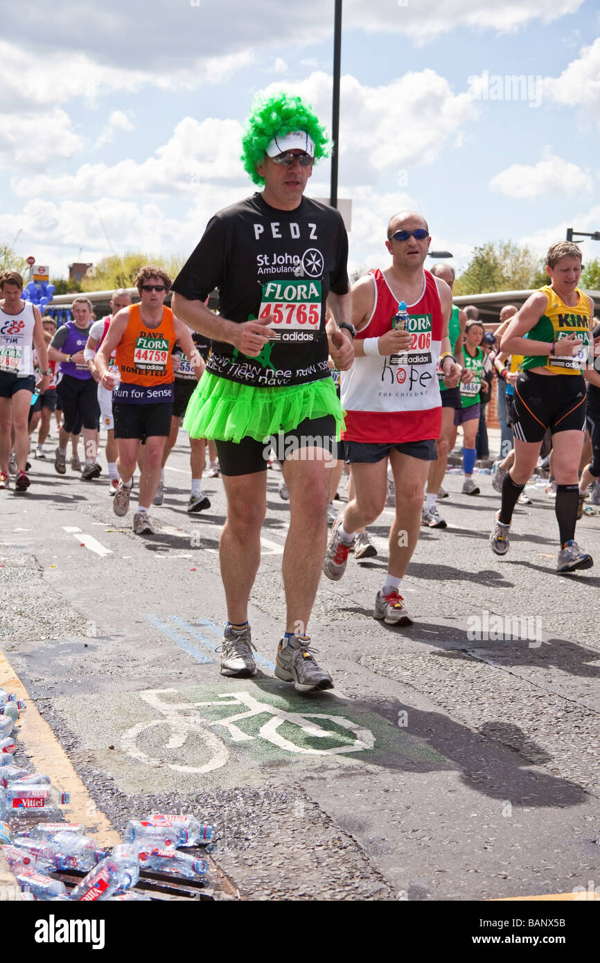 Fancy dress Athletes running the Flora London Marathon 2009 at Mudchute ...
