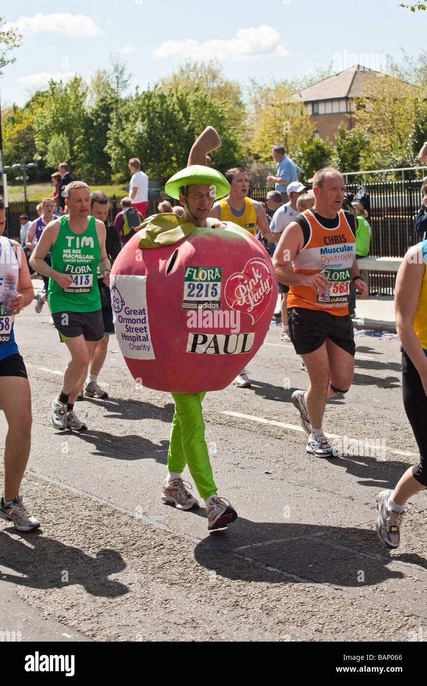 Fancy dress runner on the Flora London Marathon 2009 at Mudchute mile ...