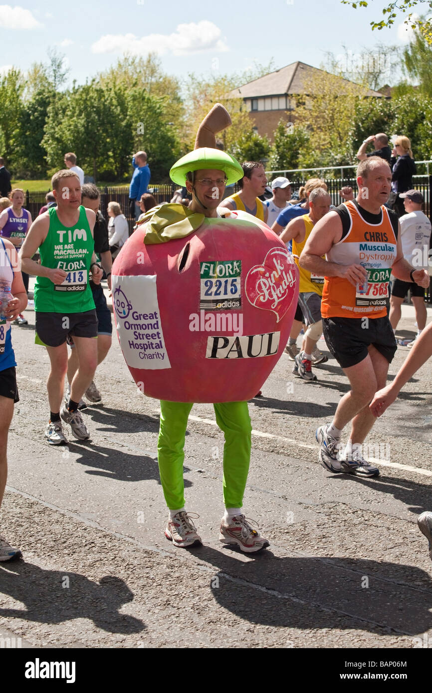Fancy dress runner on the Flora London Marathon 2009 at Mudchute mile ...