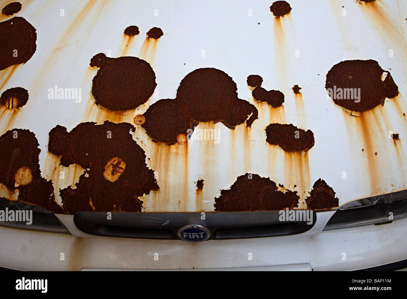 Rusting car hi-res stock photography and images - Alamy