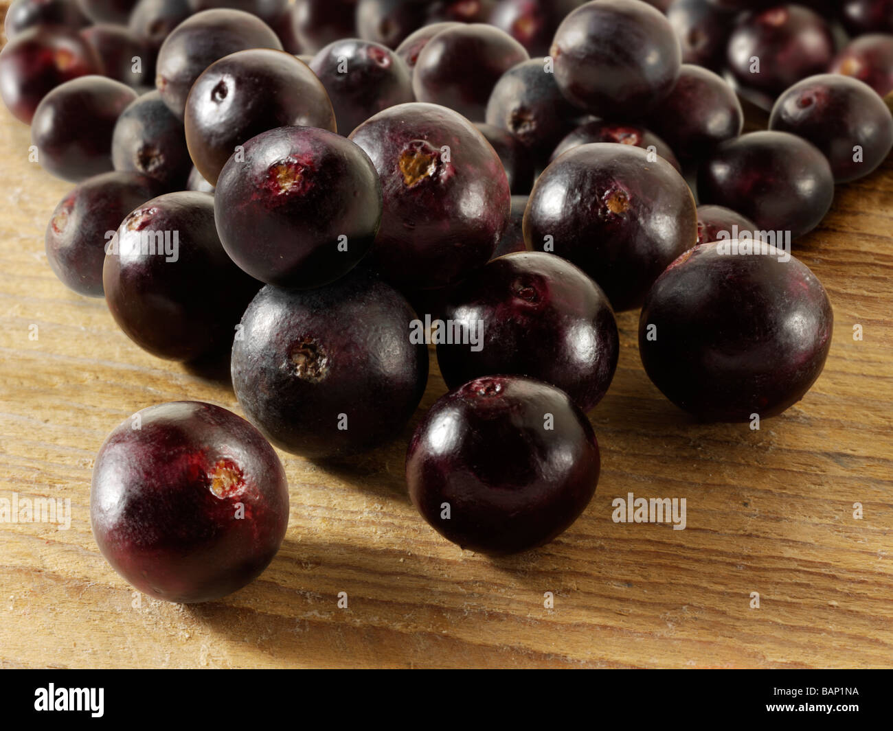 Whole acai berries hi-res stock photography and images - Alamy