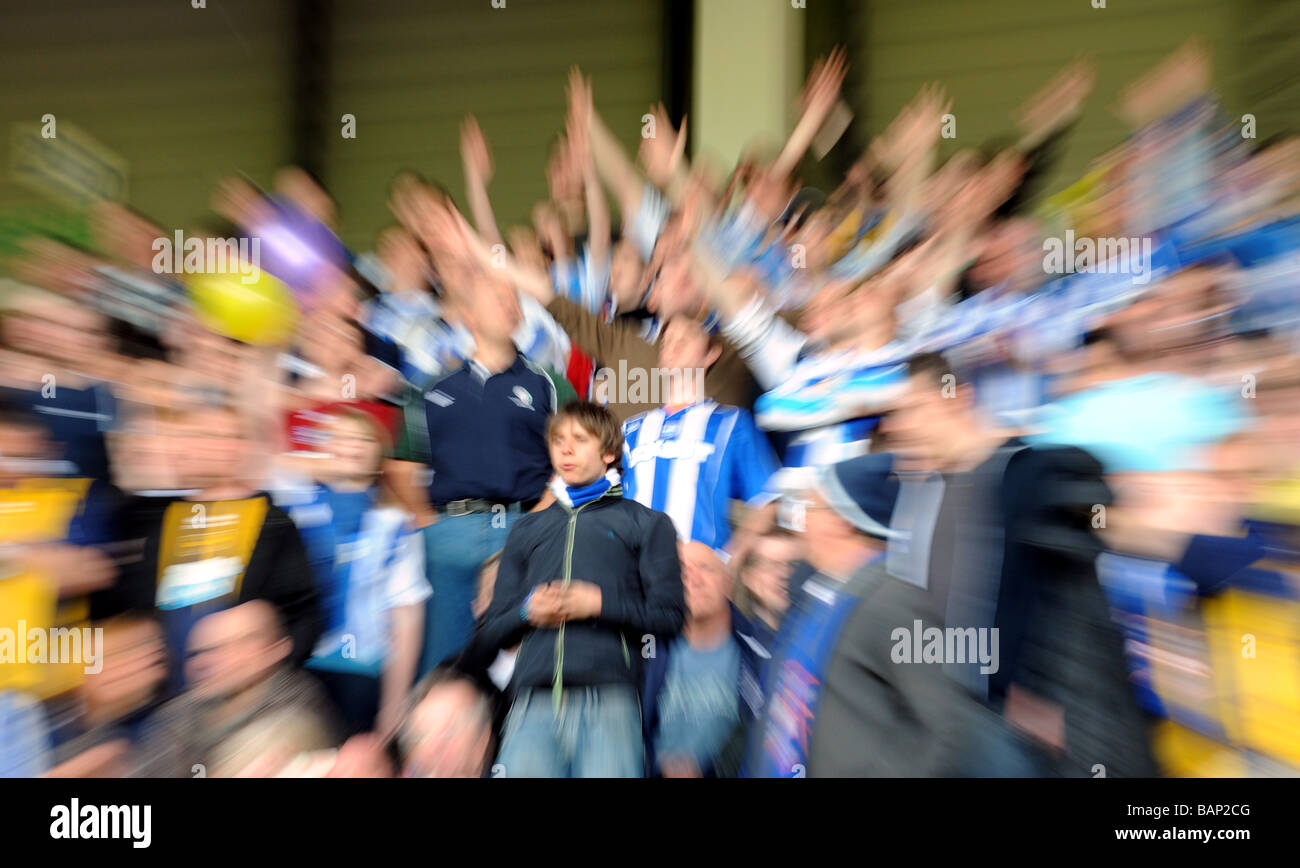 Hove albion football fans cheer hi-res stock photography and images - Alamy