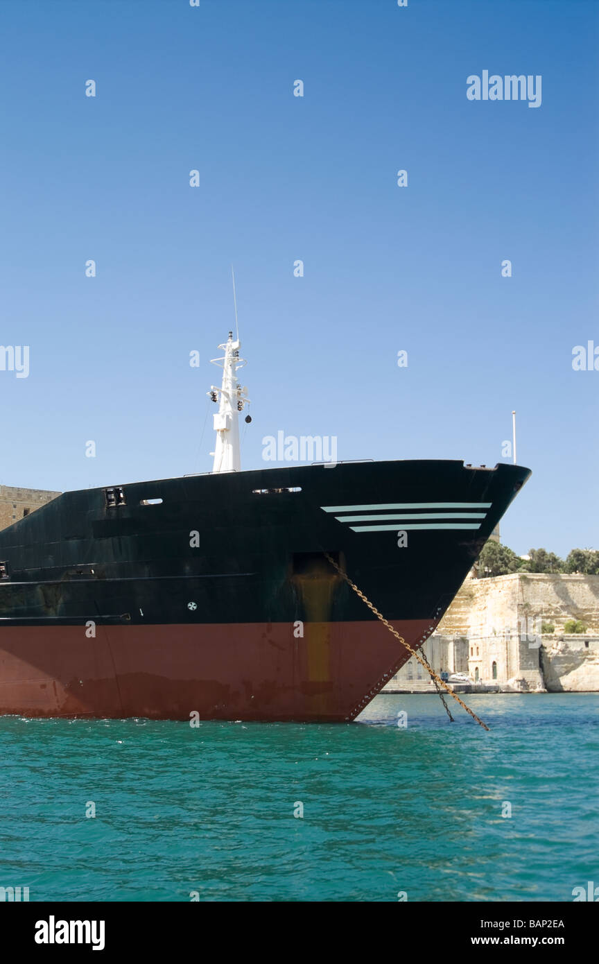 Large merchant ship hi-res stock photography and images - Alamy