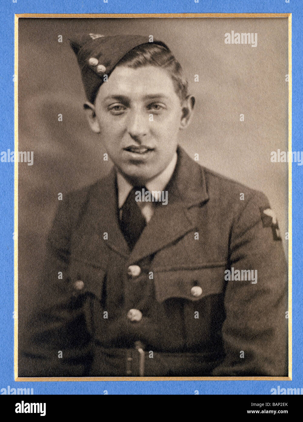 Man in raf uniform hi-res stock photography and images - Alamy