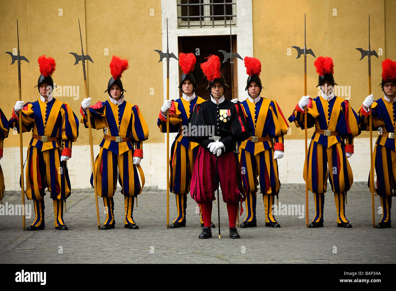 Officer of the swiss guard hi-res stock photography and images - Alamy