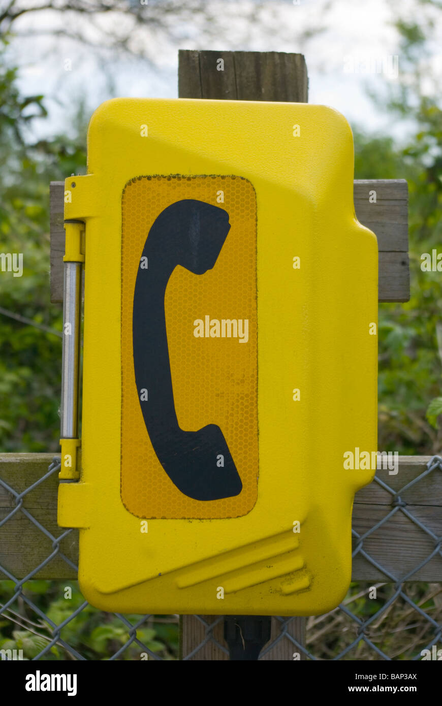 Yellow emergency phone hi-res stock photography and images - Alamy
