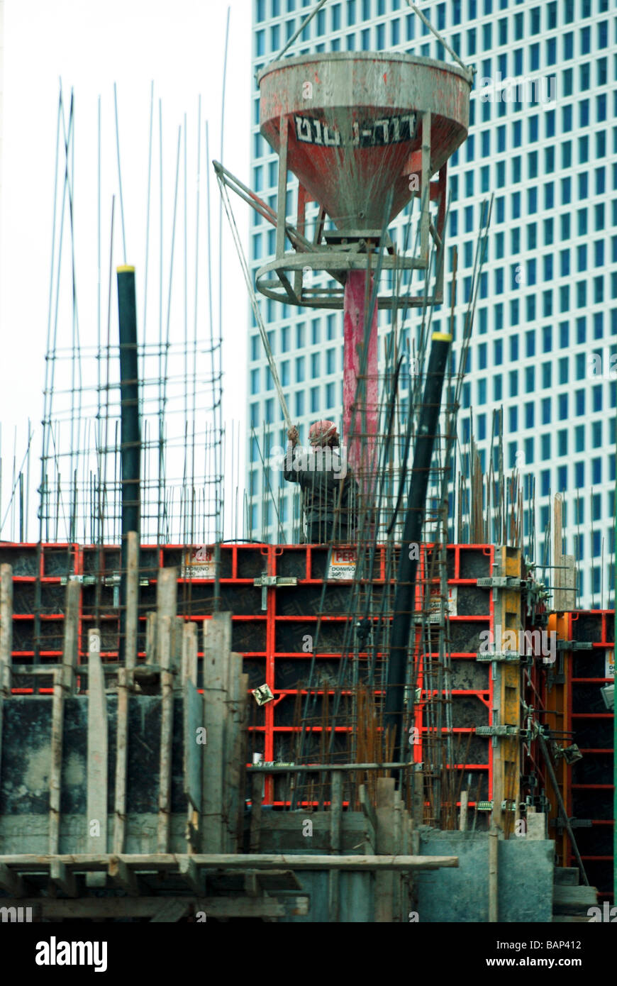 Sky scraper construction site hi-res stock photography and images - Alamy