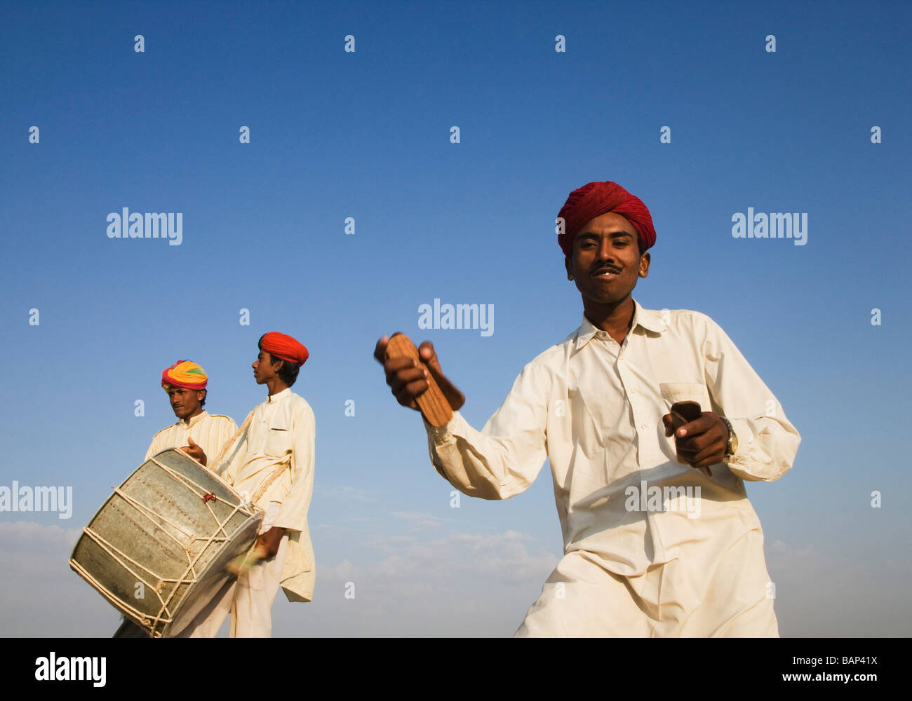 Rajasthani musical instruments hi-res stock photography and images - Alamy