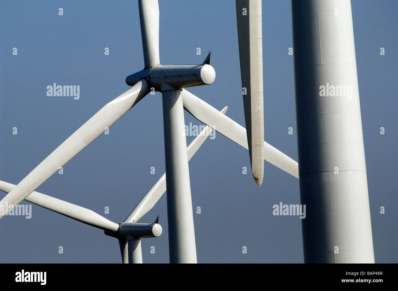 A wind turbine on Oxfordshire countryside run by a cooperative the ...