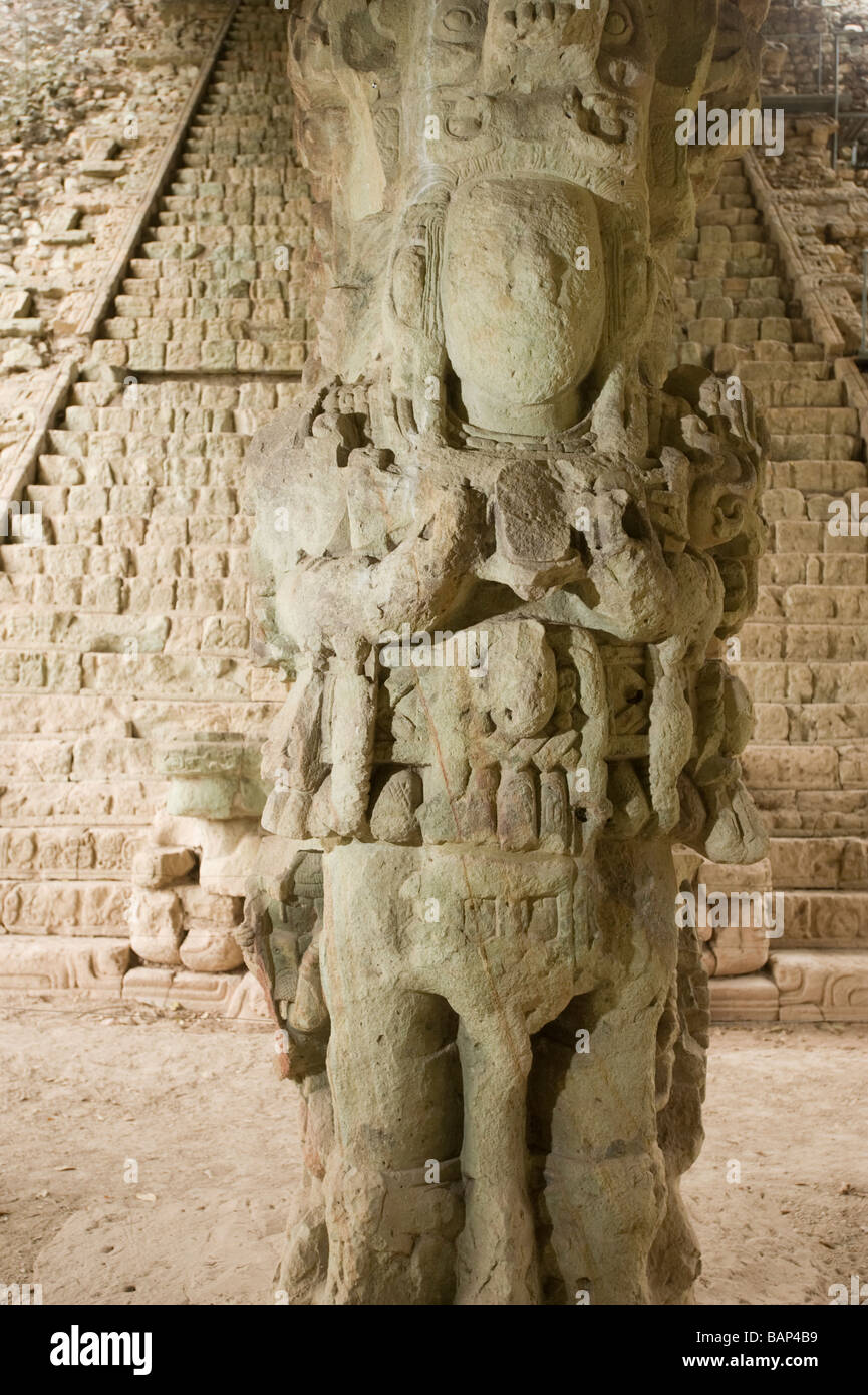 Honduras copan statue hi-res stock photography and images - Alamy