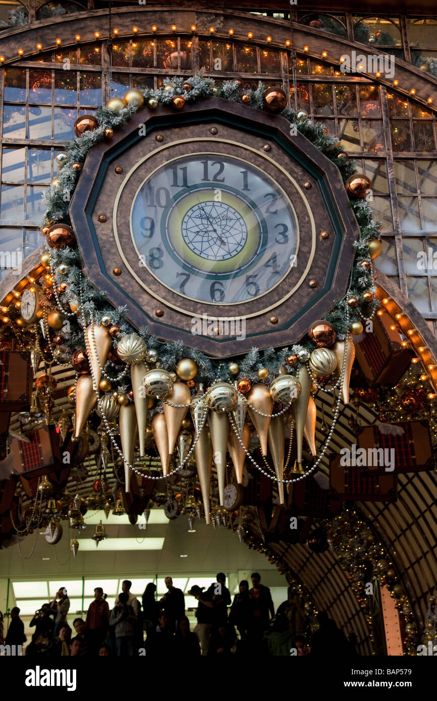 Harbour City Entry in Hong Kong - Entrance to Ocean Terminal, Tsim Sha ...