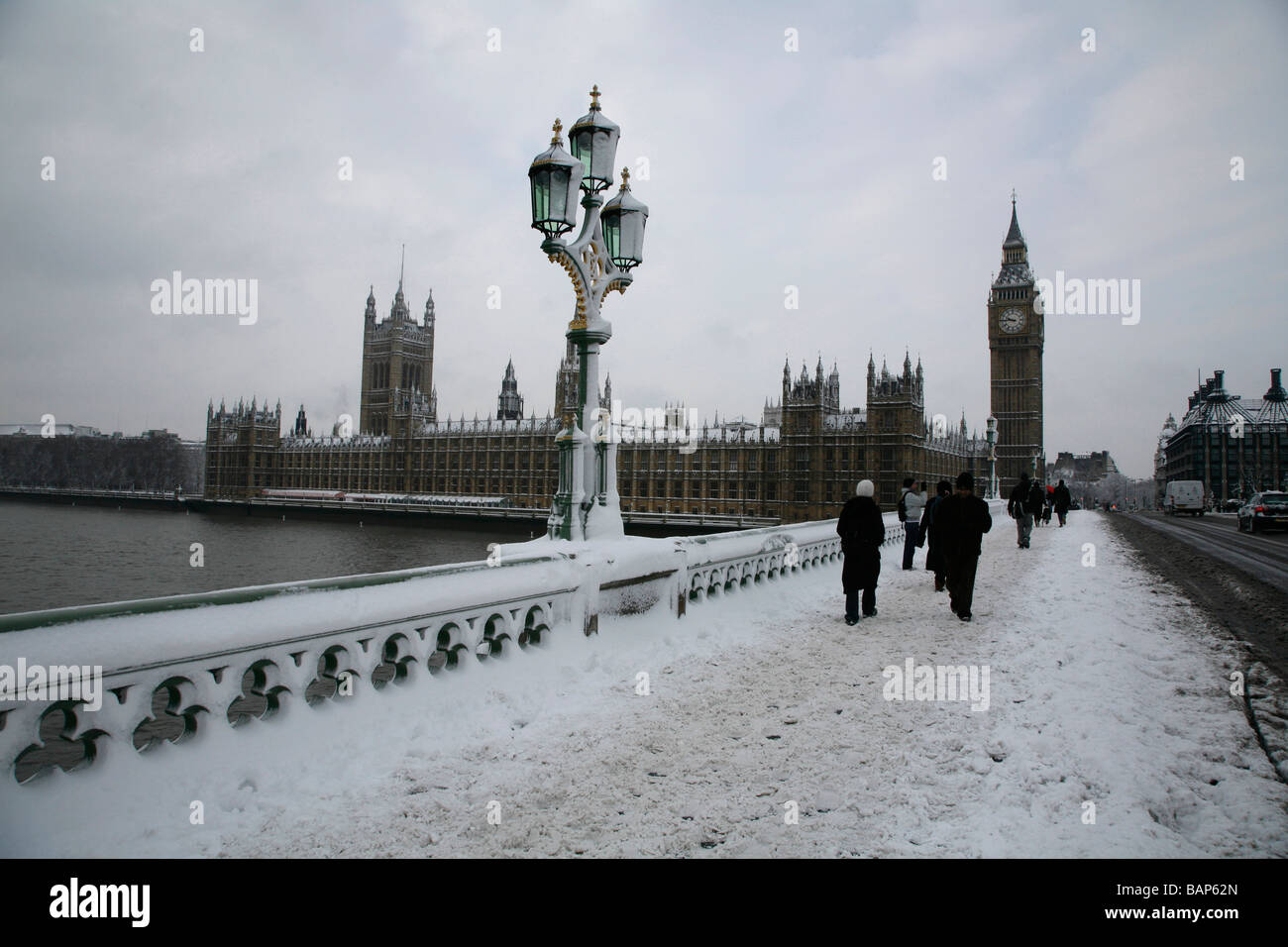 Westminster bridge snow hi-res stock photography and images - Alamy