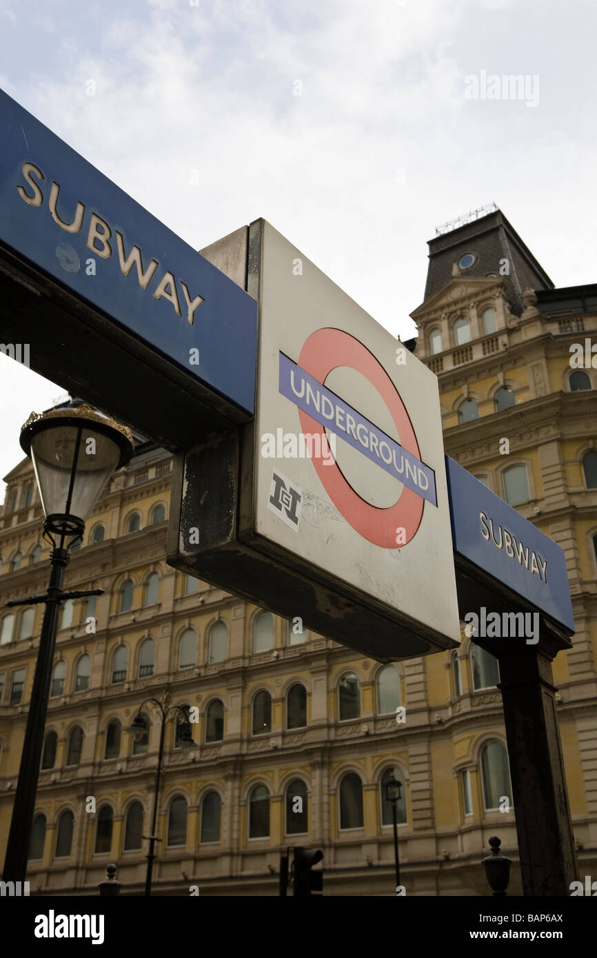 London Underground sign Stock Photo - Alamy