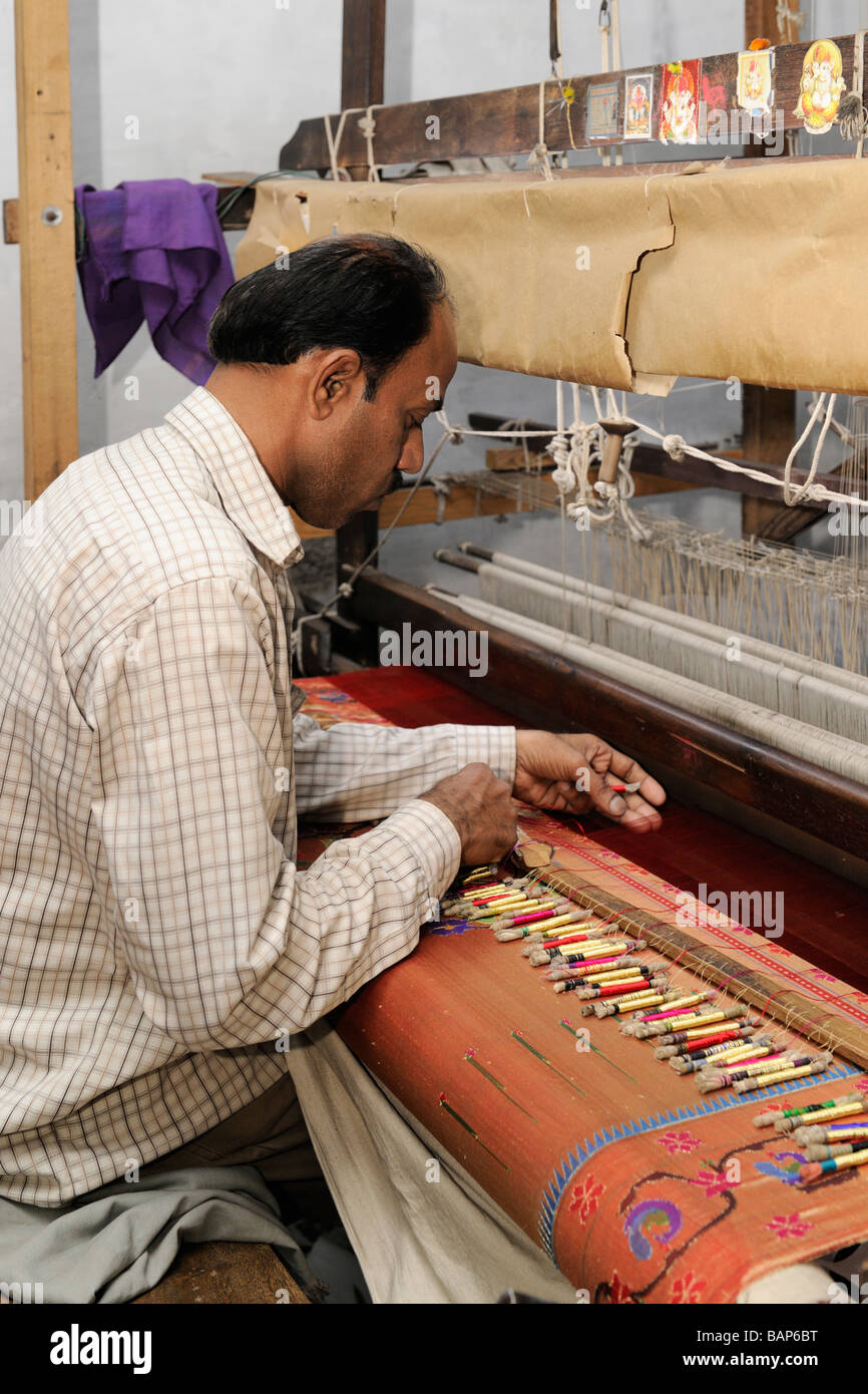 Aurangabad paithani hi-res stock photography and images - Alamy