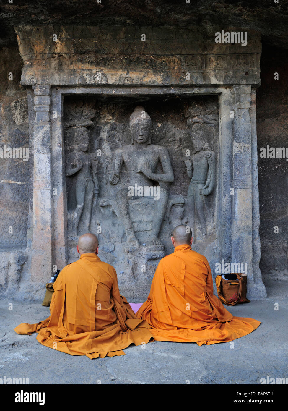 Ajanta caves india buddha hi-res stock photography and images - Alamy