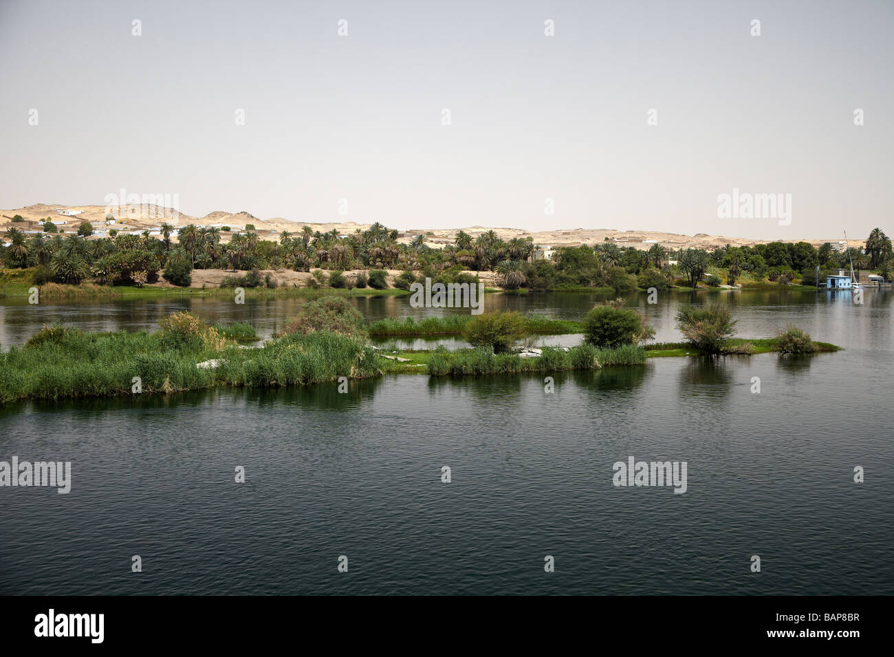 Nile river bank farming luxor hi-res stock photography and images - Alamy