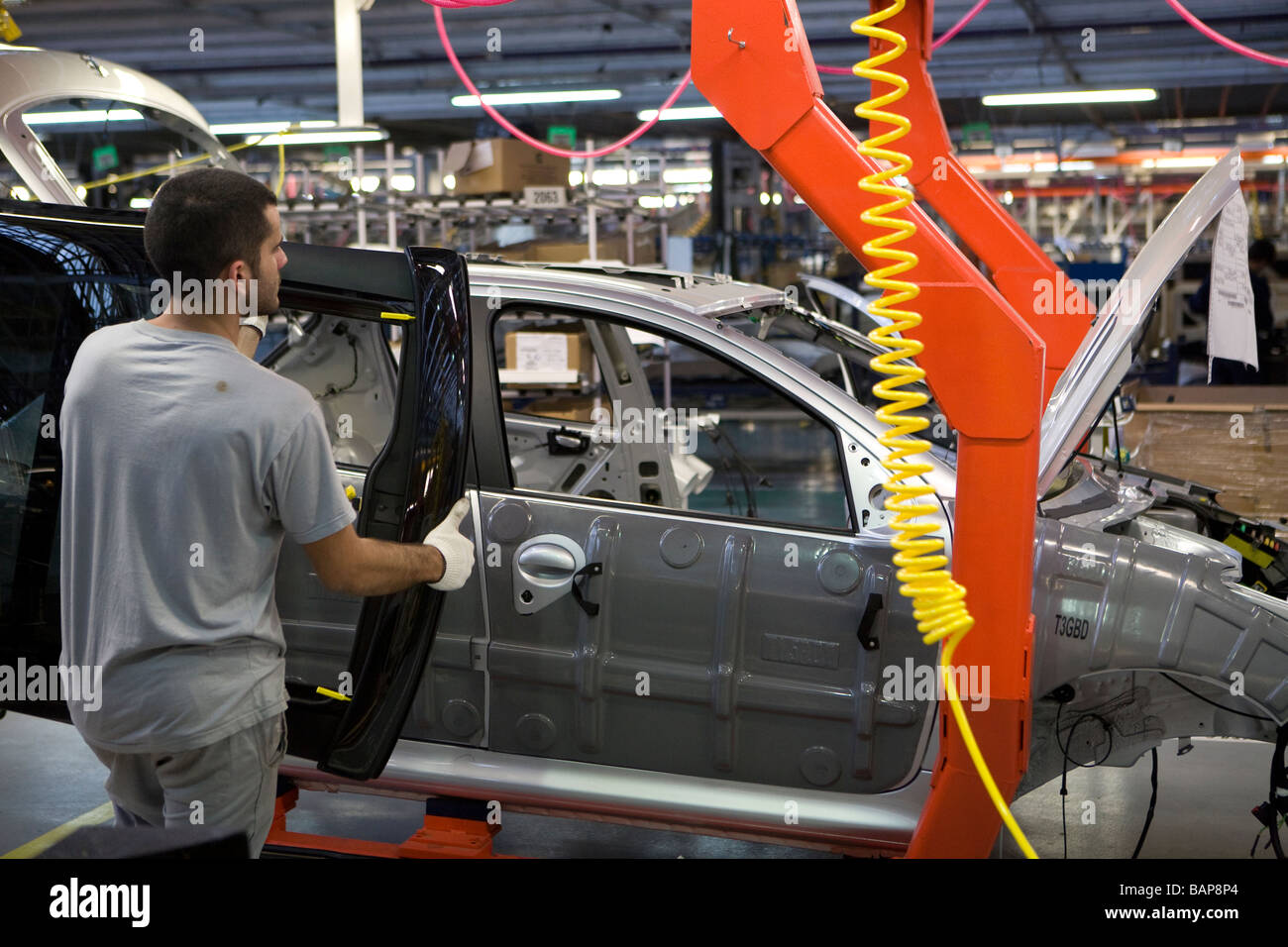 Peugeot - Citroen manufacturing and mounting car factory in Buenos ...