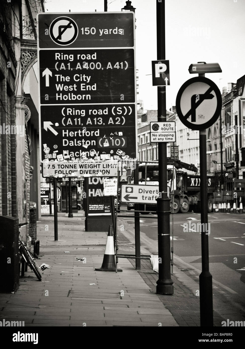 Road signs, Shoreditch Stock Photo - Alamy