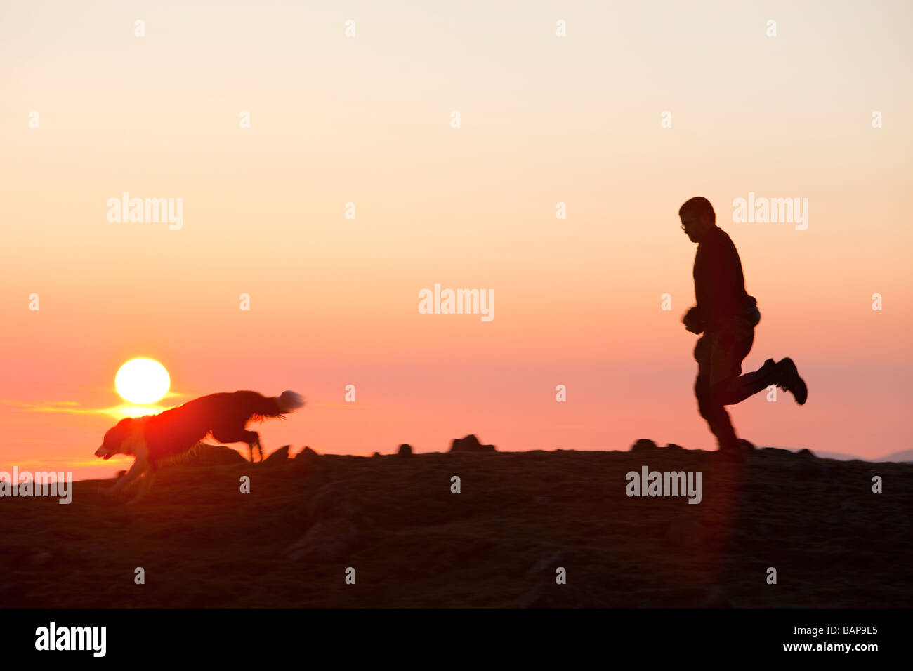 Fell running in the lake district hi-res stock photography and images ...