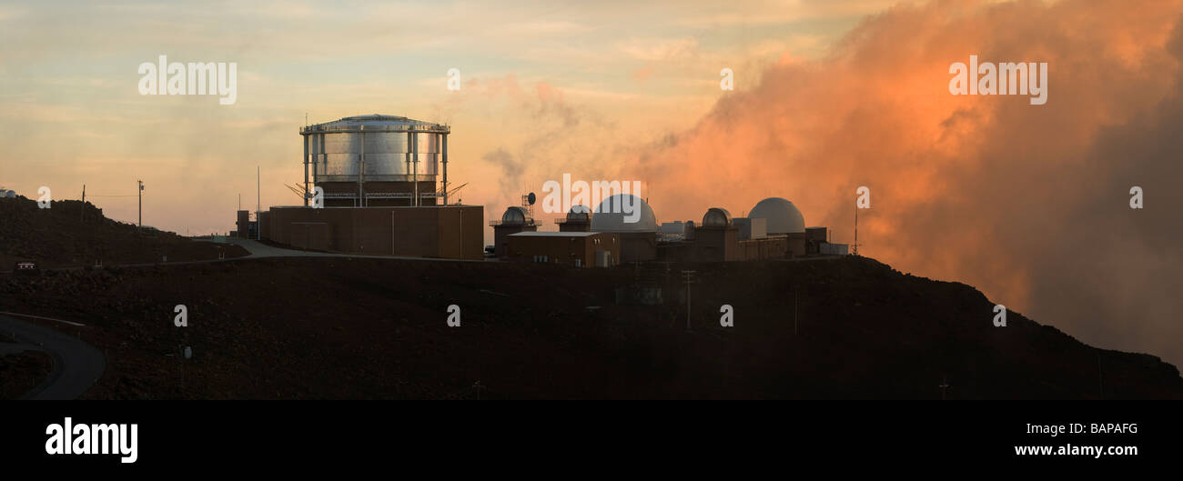 Maui space surveillance site hi-res stock photography and images - Alamy