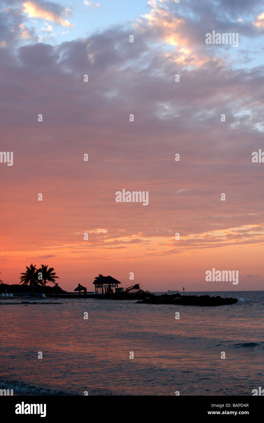 Jamaica beach sunset hi-res stock photography and images - Alamy