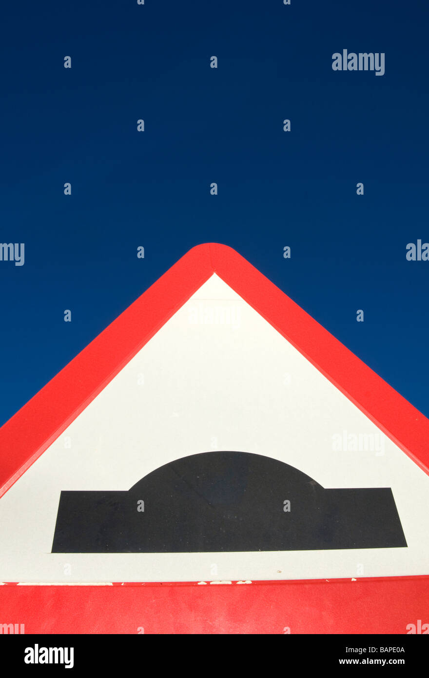 Speedbump sign hi-res stock photography and images - Alamy