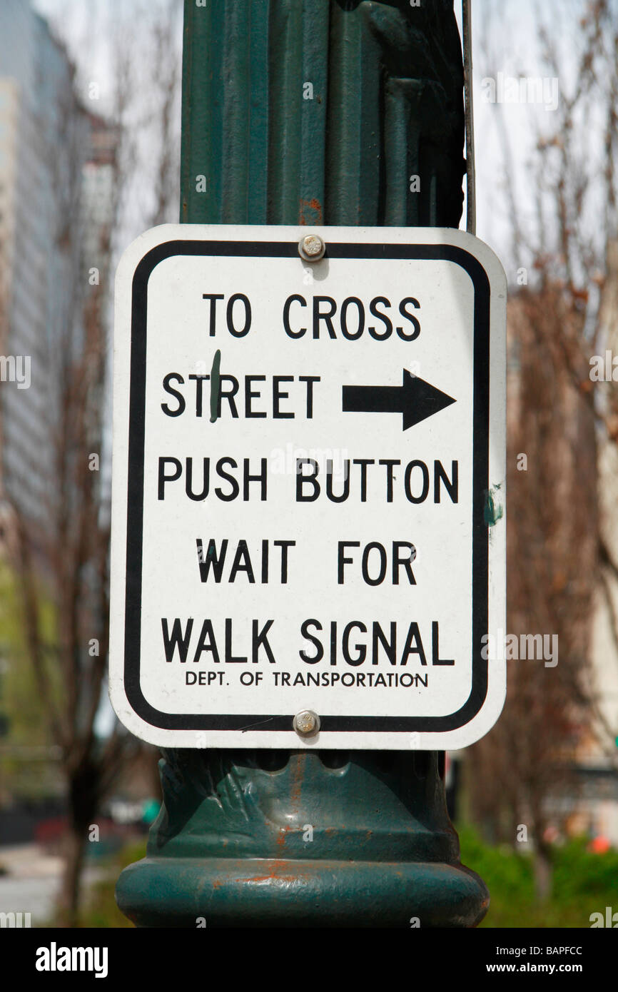 Pedestrian crossing sign new york hi-res stock photography and images ...