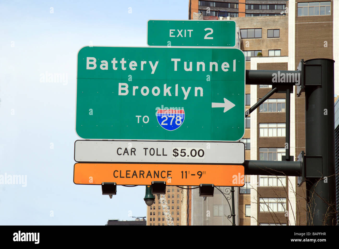Road tunnel entrance hi-res stock photography and images - Alamy