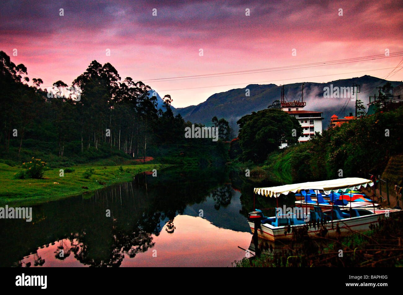 Munnar hi-res stock photography and images - Alamy