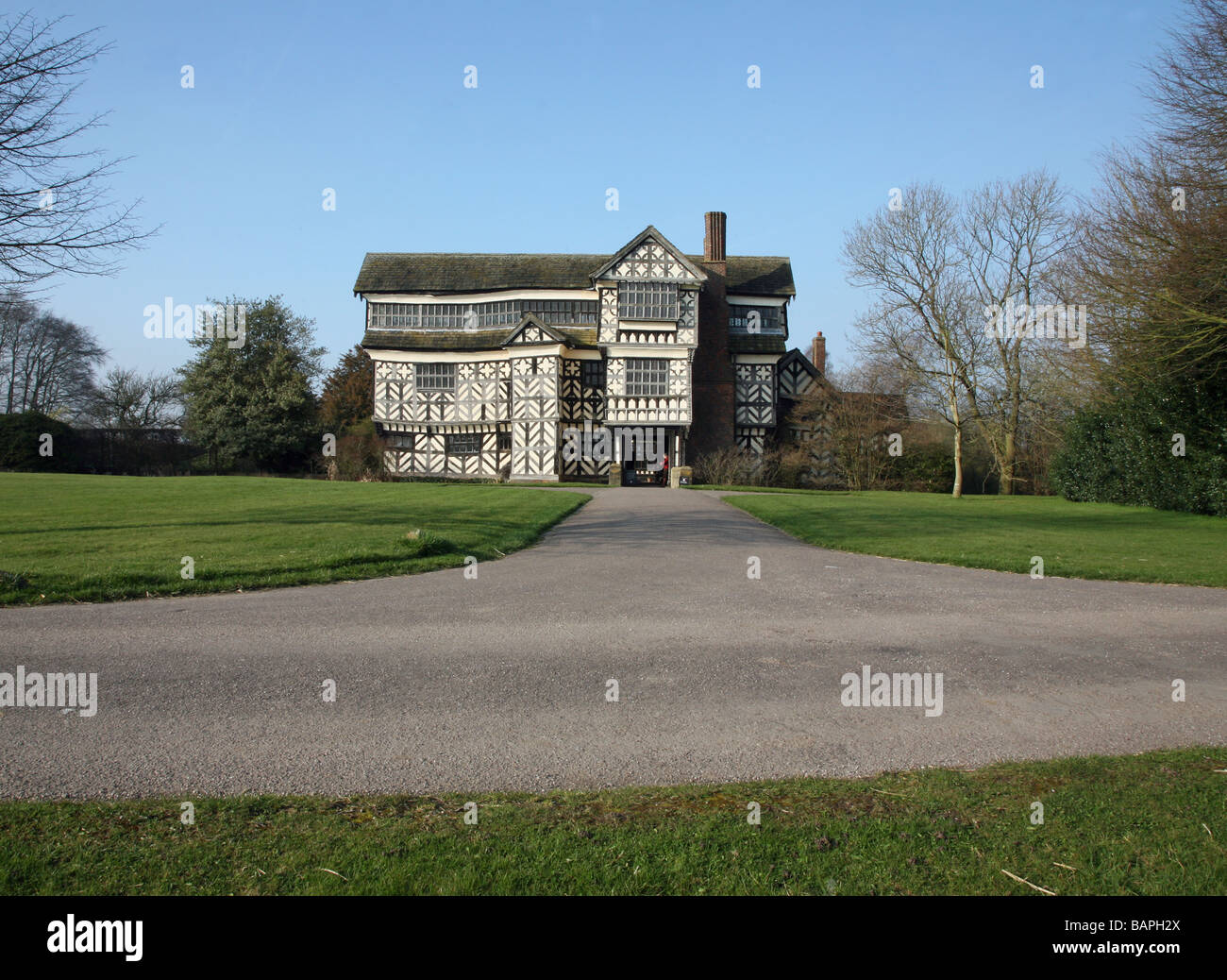 Great moreton hall hi-res stock photography and images - Alamy