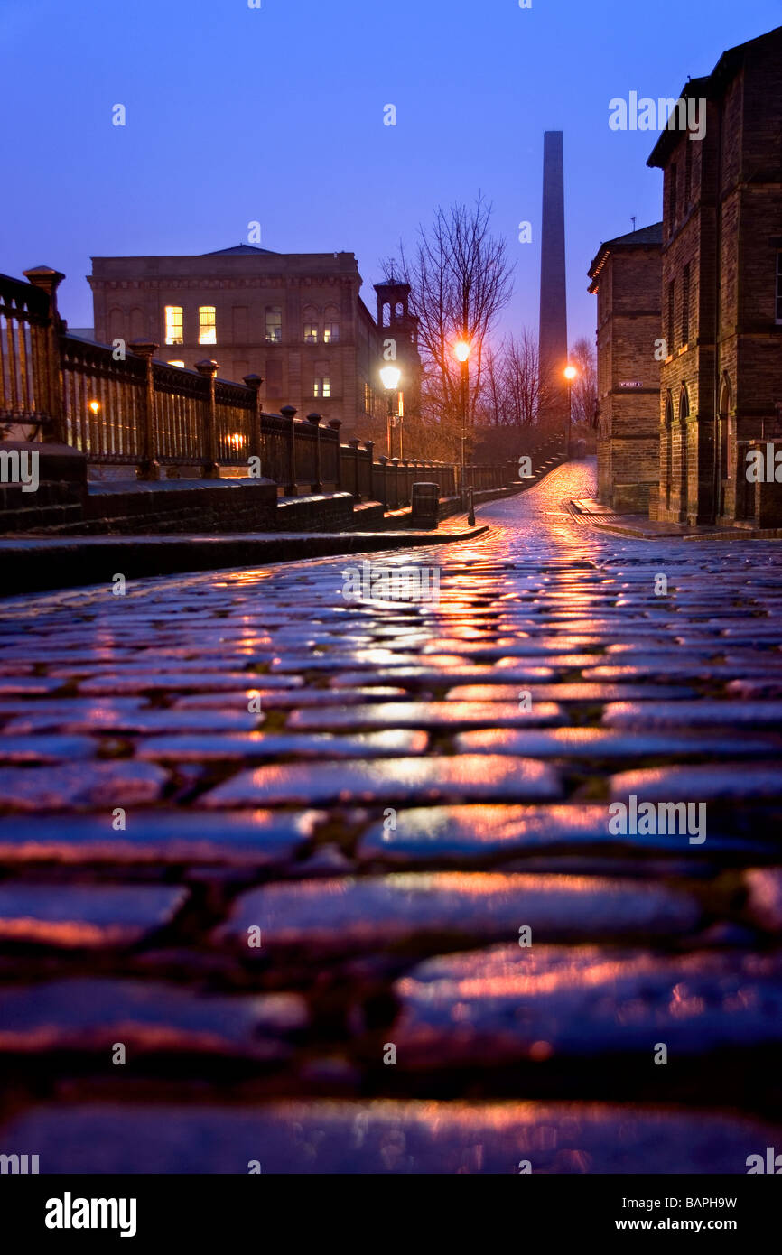 Street cobbles terrace england hi-res stock photography and images - Alamy