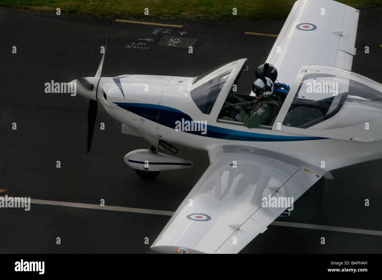 Aircraft military pilot training hi-res stock photography and images ...