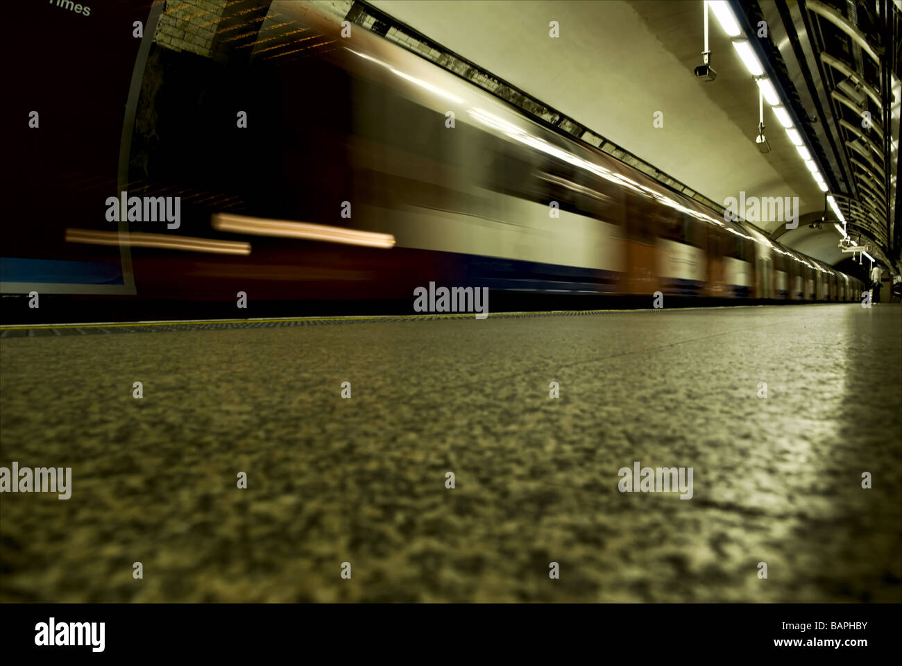 Underground railway bank station hi-res stock photography and images - Alamy