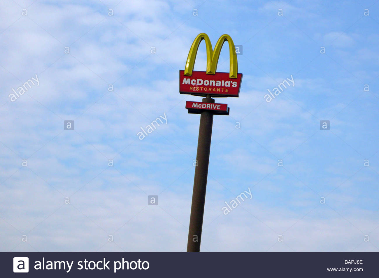 Mcdrive Sign Stock Photos & Mcdrive Sign Stock Images - Alamy