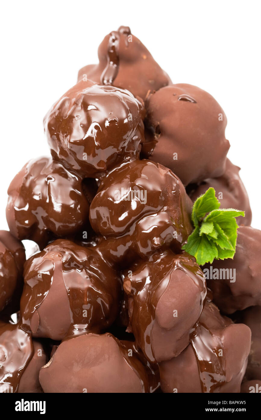 Pyramid of chocolate coated profiteroles Stock Photo - Alamy