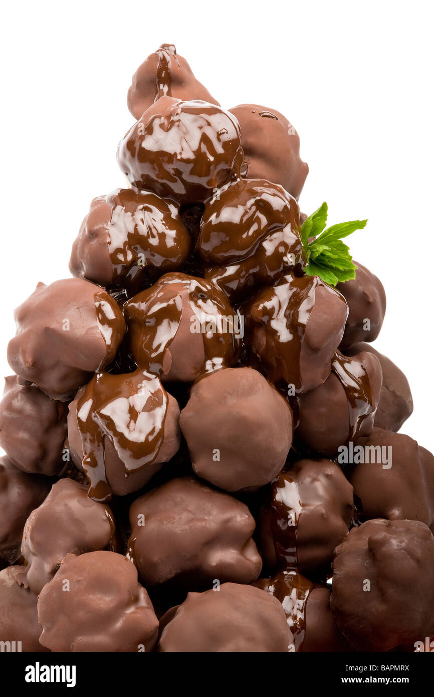 Pyramid of chocolate coated profiteroles Stock Photo - Alamy