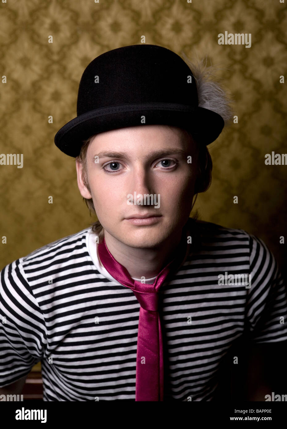 Man male bowler hat hi-res stock photography and images - Alamy